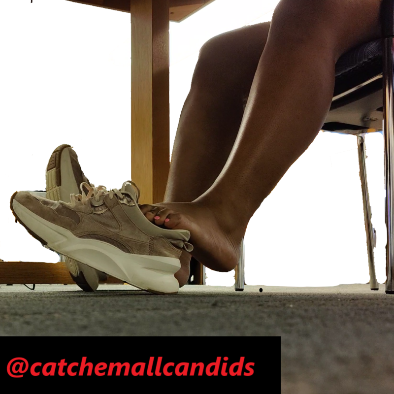 Barefoot Shoeplay out of Ugg Sneakers